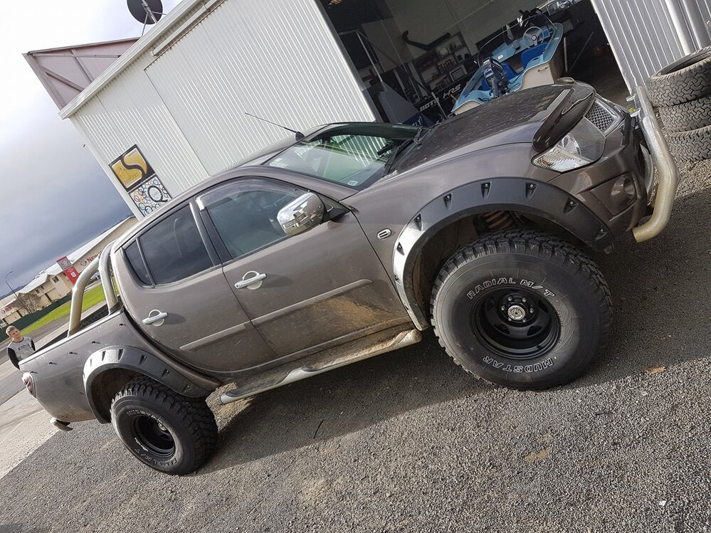 Kut Snake Flare Kit To Fit Mitsubishi Triton ML/MN Models — Thrash ...